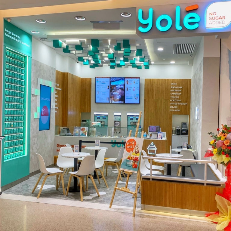 YOLÉ