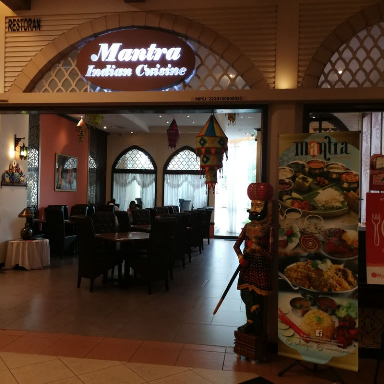 Sunway pyramid restaurant store